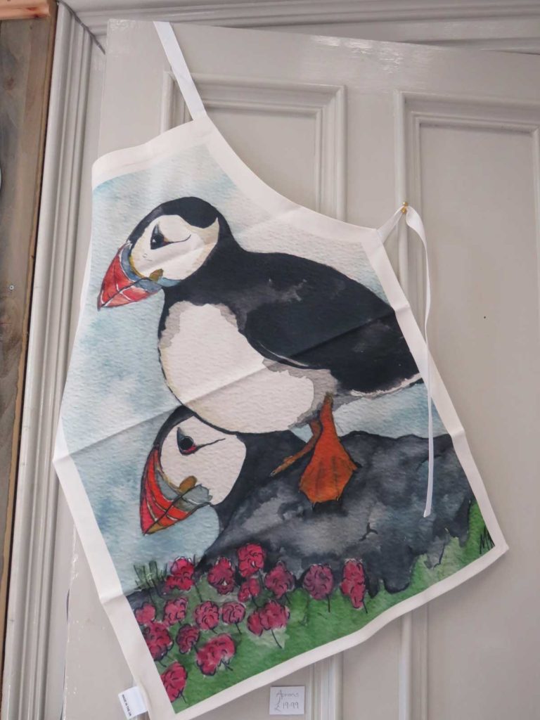 Puffins On The Lookout - Apron - Mike Ross Arts